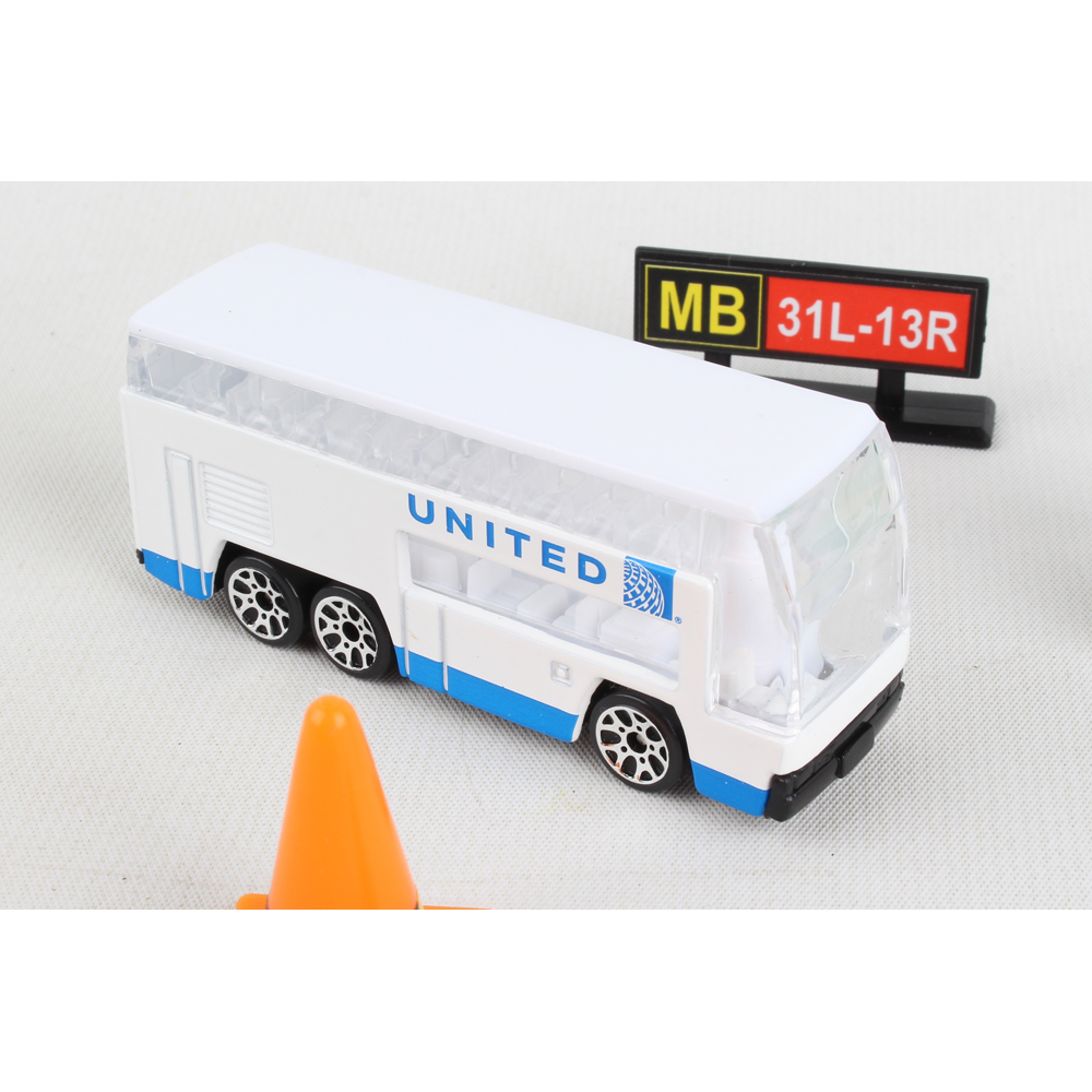 UNITED AIRLINES PLAYSET - DARON - Playwell Canada Toy Distributor